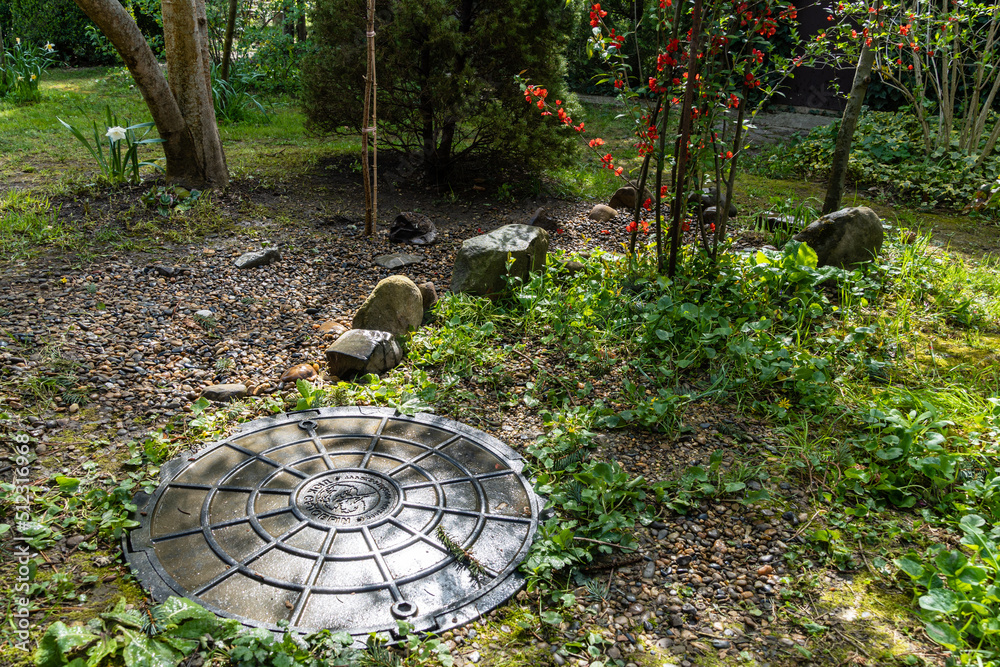 Drainage sewer system for removal of purified water from septic tank ...