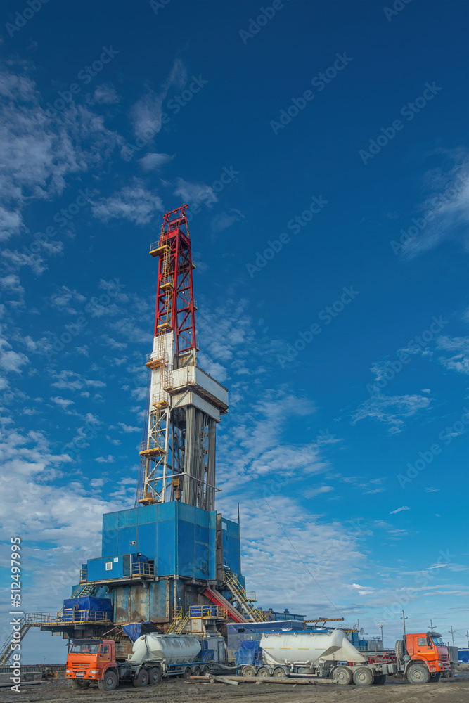 General view of a drilling rig for drilling wells at an oil and gas ...