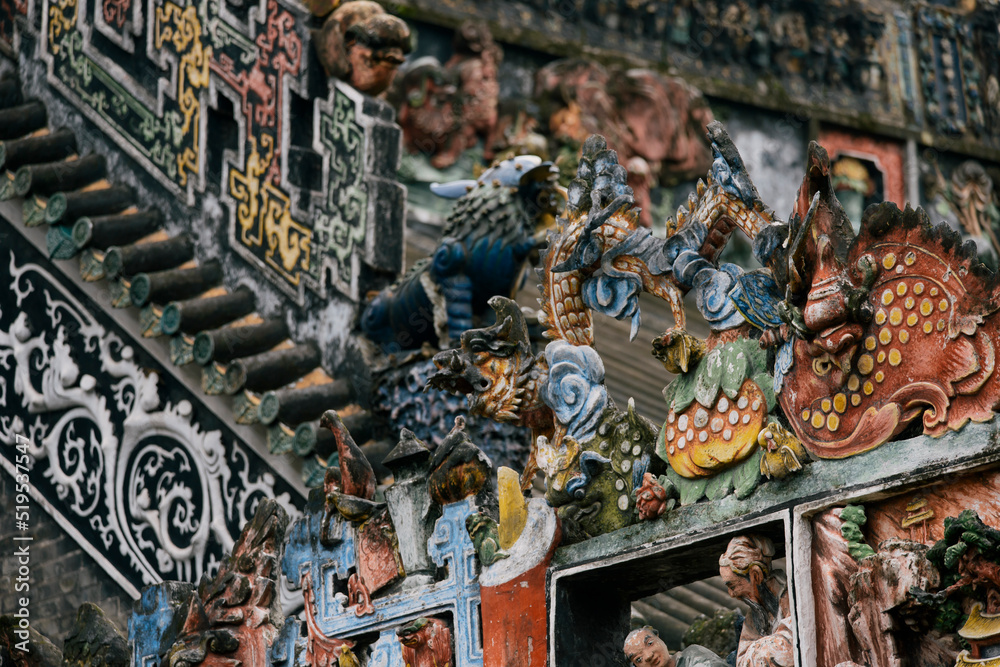 Colorful Pottery Sculpture Ridges and Brick Carvings at Chen Clan ...