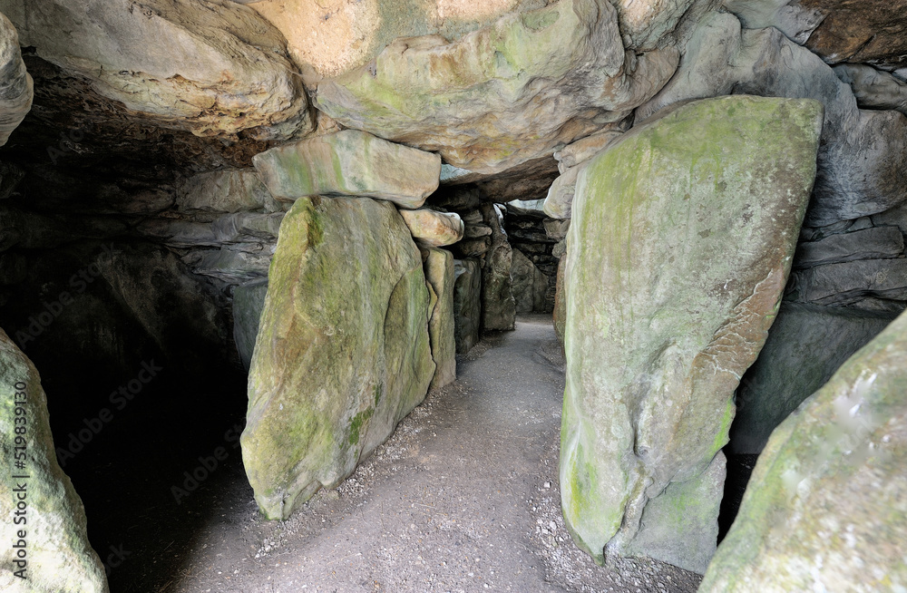 West Kennet Long Barrow prehistoric Neolithic tomb near Avebury ...