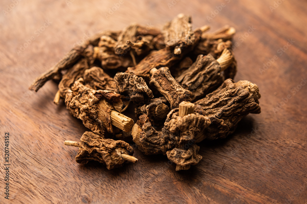 Syplocos racemosa, Lodhra is an Ayurvedic herb used in bleeding ...