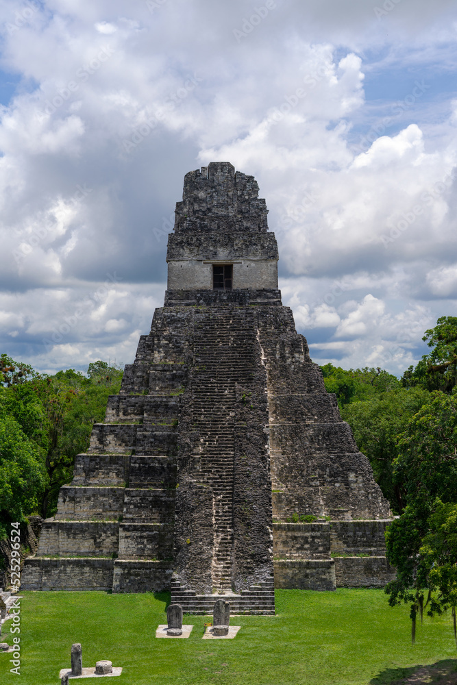 Templo Gran jaguar Ruinas de Tikal Guatemala Stock Photo | Adobe Stock