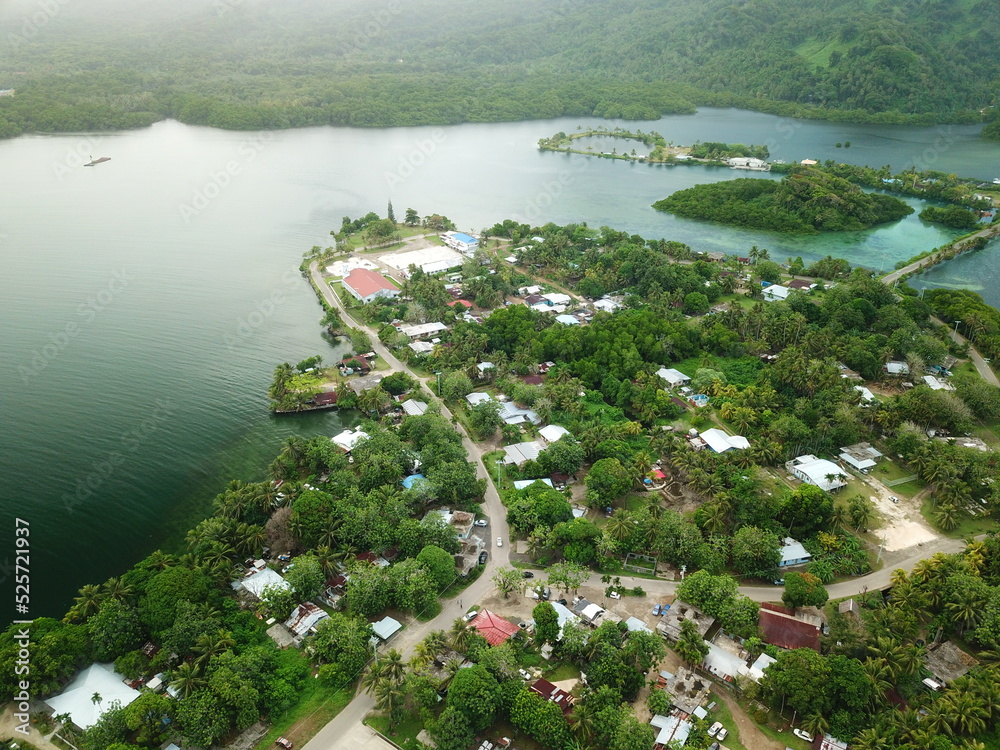 Foto de Stock Tofol town drone view at Lelu in Kosrae, Micronesia ...