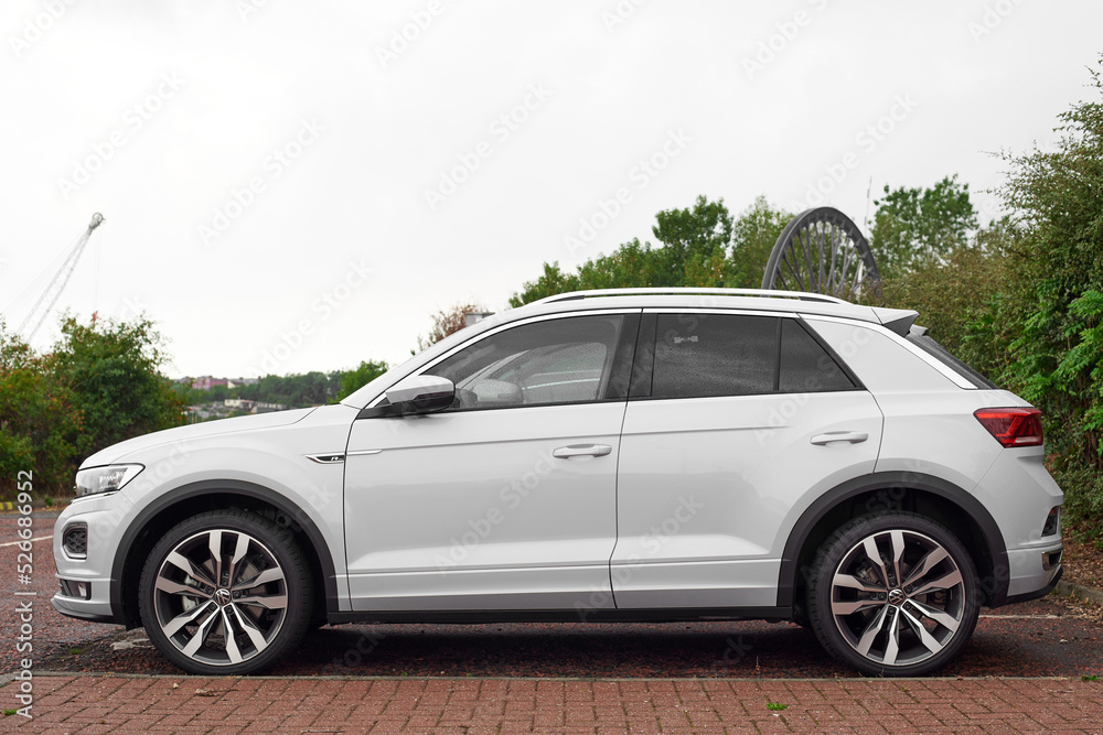 Foto United Kingdom, Newcastle, 27 August 2022: Volkswagen T-Rock R ...