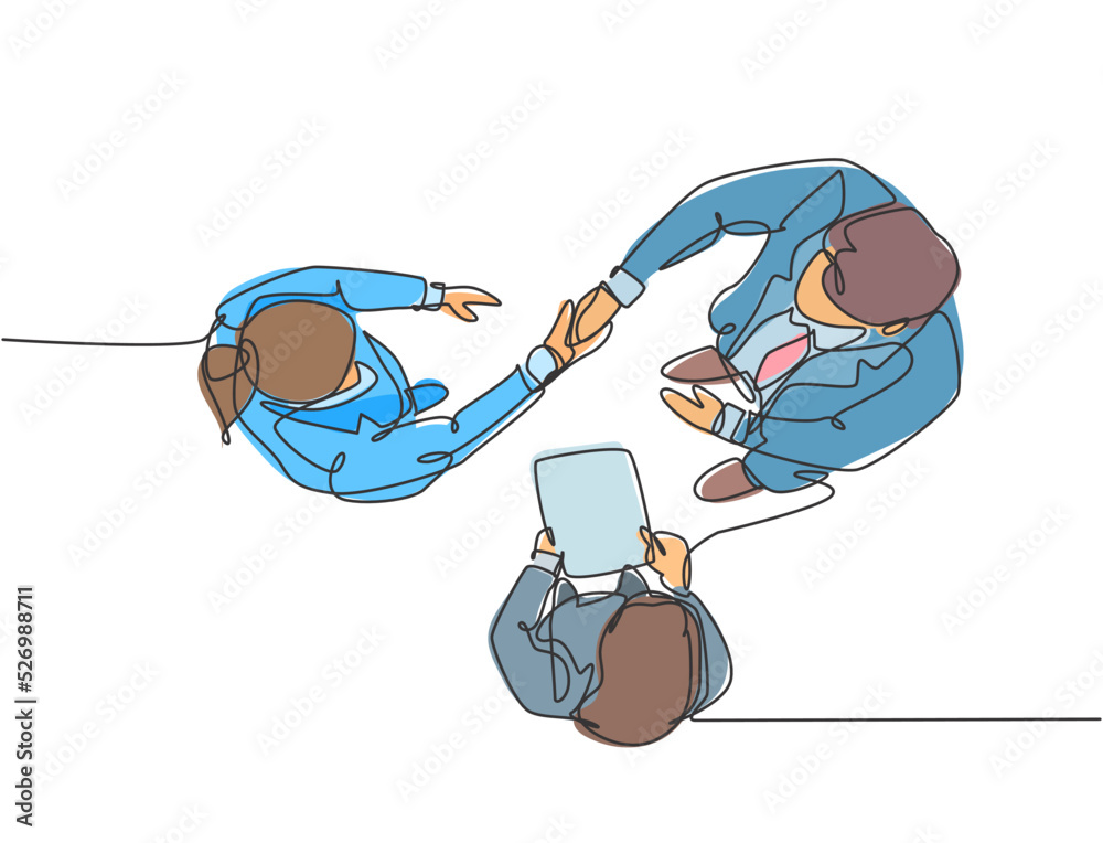 Continuous line drawing of manager handshake his employee to ...