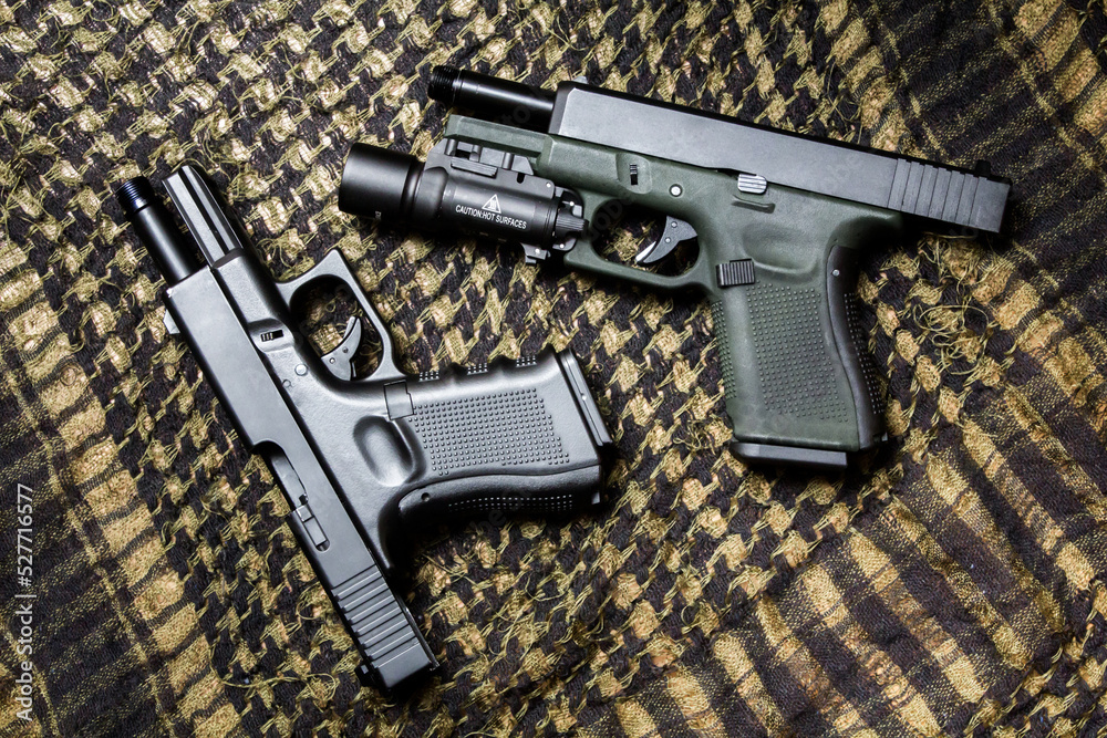 Fotografie G19 gen4 and gen5 model, Pistol weapon handheld polymer ...