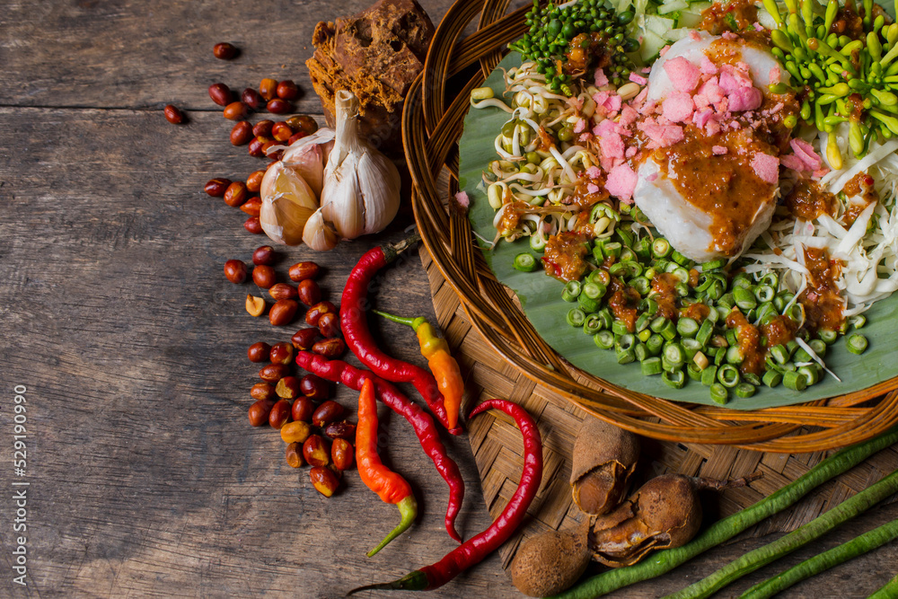 traditional food of indonesia. (Karedok) Sundanese food in Indonesia ...
