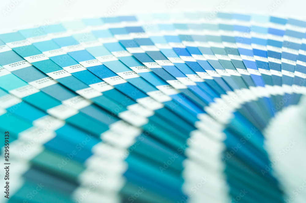 Foto de Stock Berdsk, Russia - 7 feb 2022: Pantone color guide. Palette ...