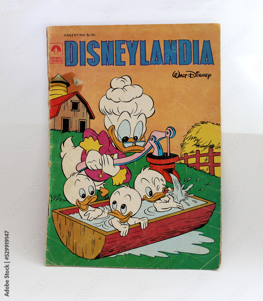 Disneyland Magazine. Grandma Pata and the ducklings Huey, Dewey and ...