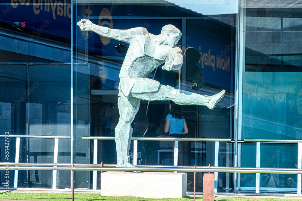 Sculpture or statue of Johan Cruyff in the exterior of the Camp Nou in ...