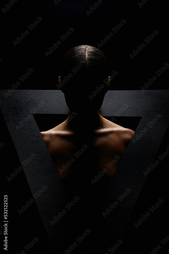 Foto de Stock beautiful naked woman in triangle. art portrait | Adobe Stock
