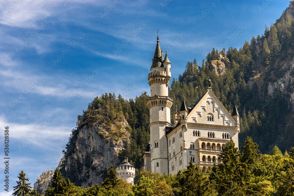 Neuschwanstein Castle (New Swanstone Castle - Schloss Neuschwanstein ...