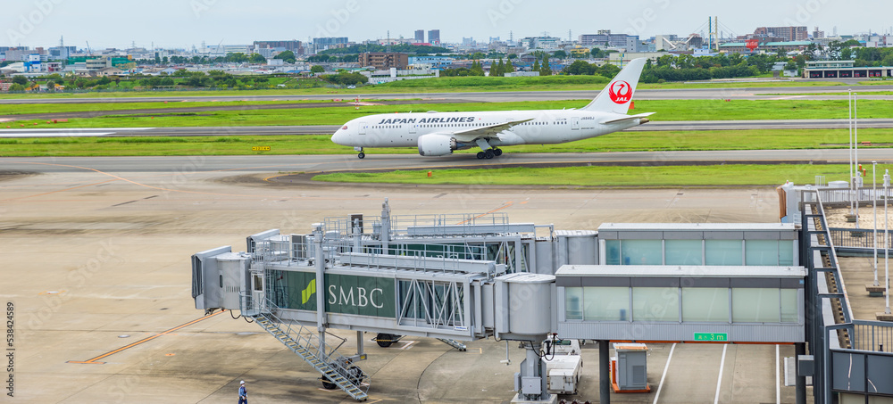 Стоковое фото «OSAKA, JAPAN - AUG 28, 2022: Osaka International Airport ...