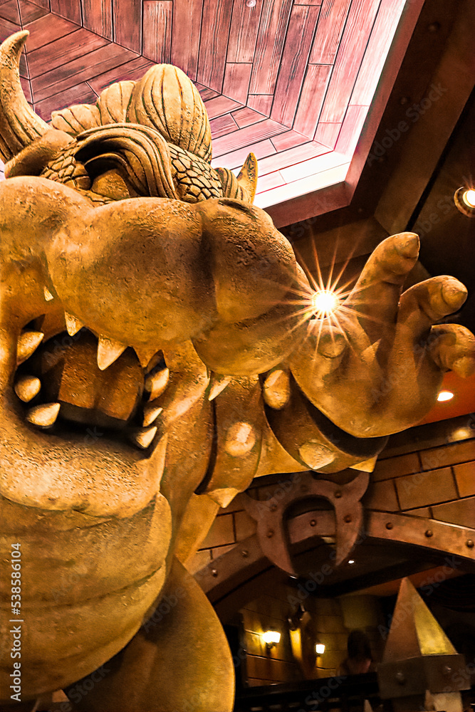 Foto de Stock Osaka, Japan-November 5, 2021: : Statue of King Bowser ...
