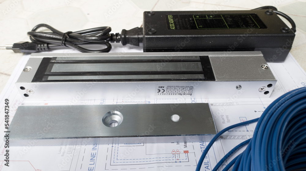 Cable and Magnetic lock for scurity project on the diagram line ...