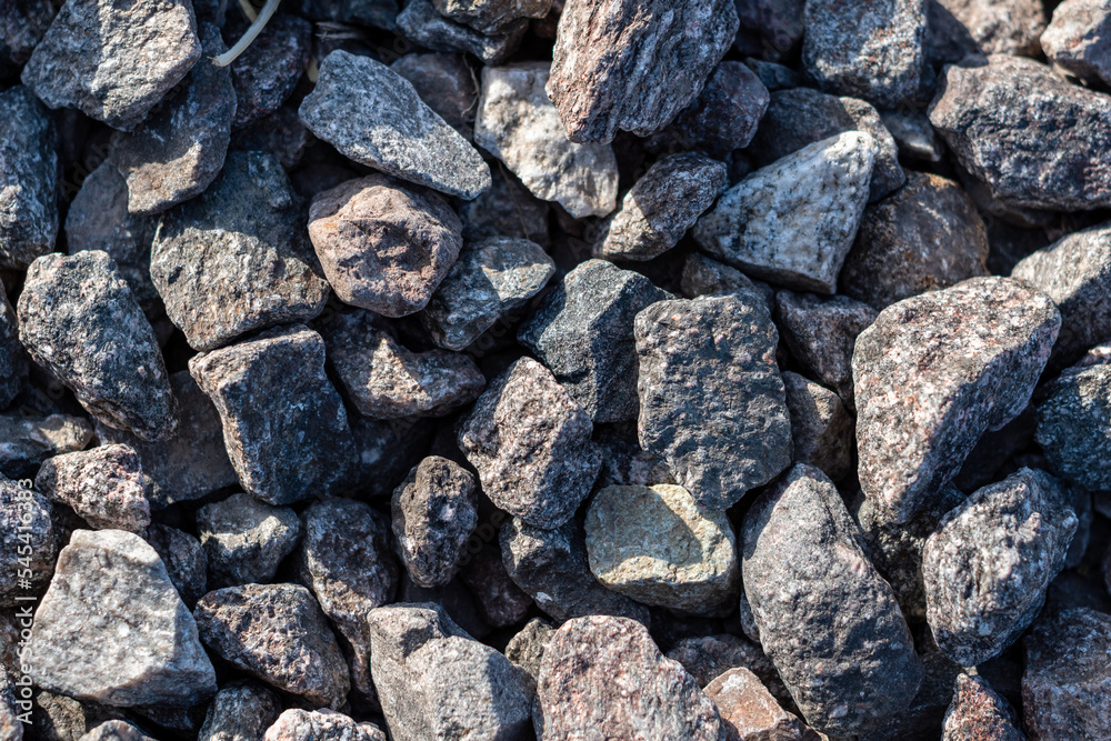 Foto de Stock Rocas, gravas y piedras partidas. Material de ...