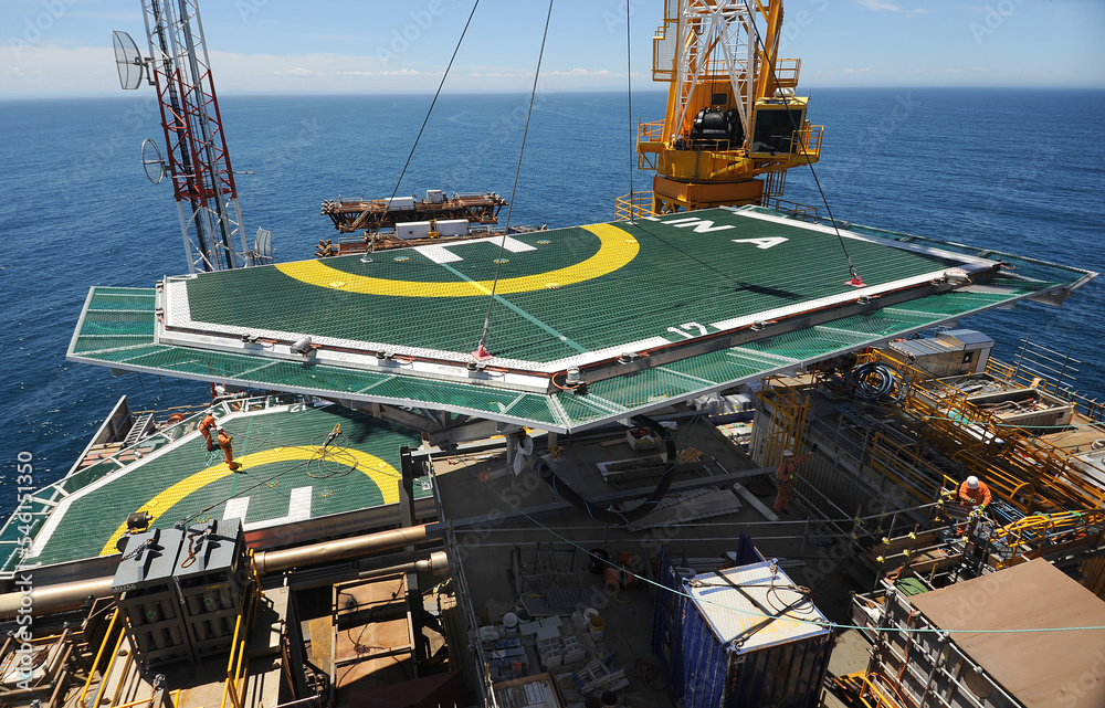 Helideck is lowered into position on the Marlin B platform in Bass ...