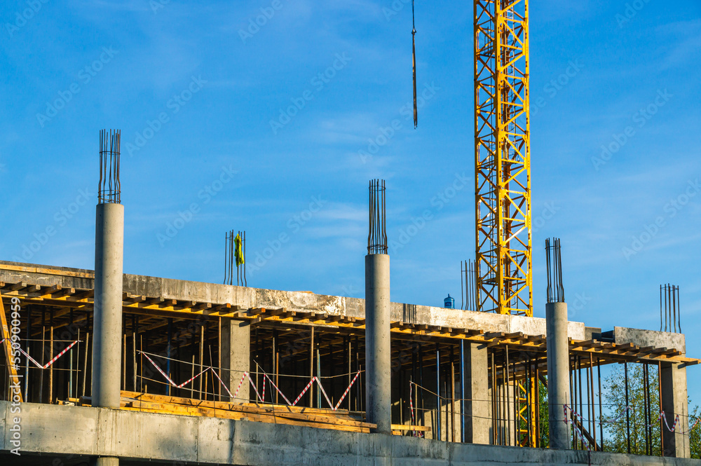 The foundation on reinforced concrete piles and the frame during the ...