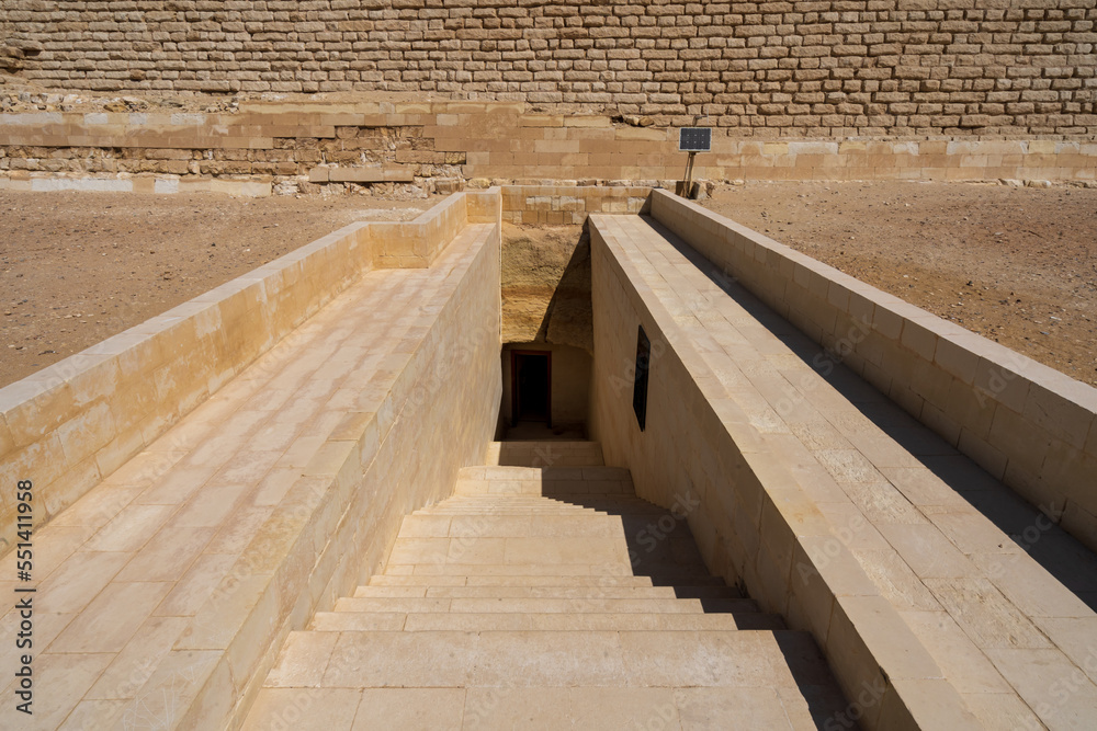 The southern entrance hallway leading to the main burial chamber of yhe ...