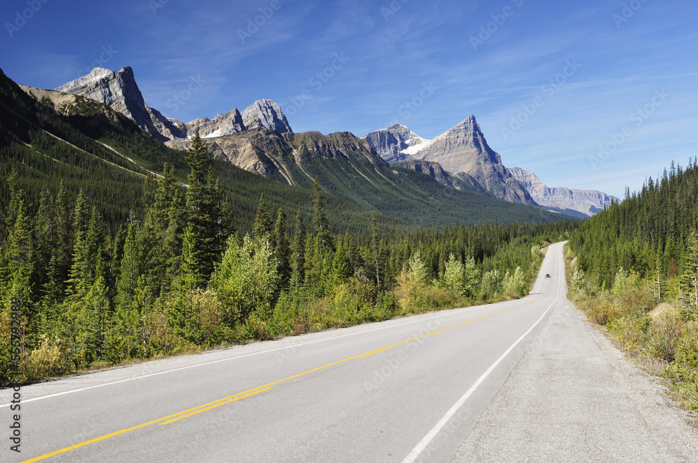Icefields Parkway, Banff National Park, Alberta, Canada Stock Photo ...