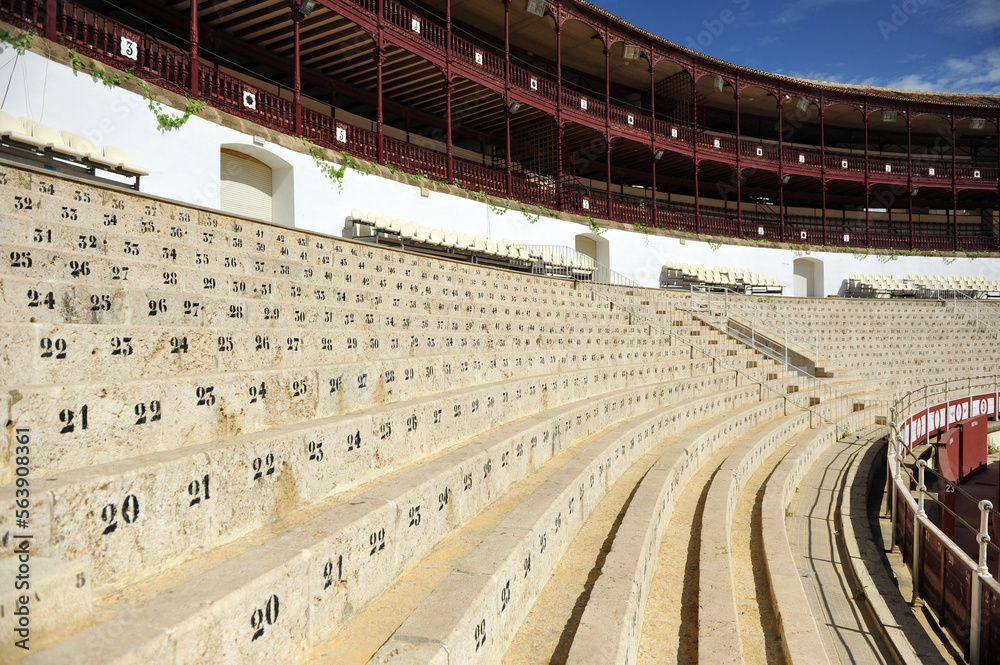 Gradas y palcos de la Plaza de Toros de Málaga, capital de la Costa del ...