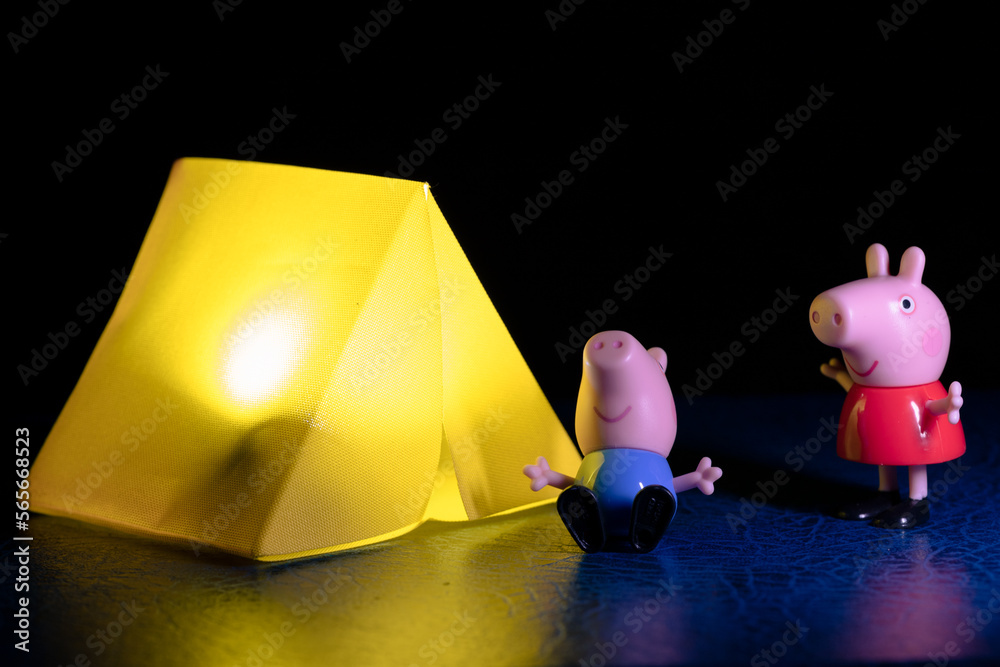 Peppa Pig toys. Peppa Pig and her little brother George Piglet at a ...