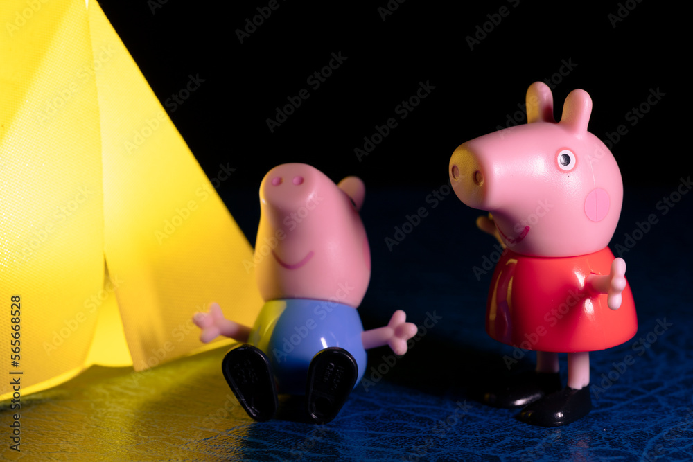 Peppa Pig toys. Peppa Pig and her little brother George Piglet at a ...