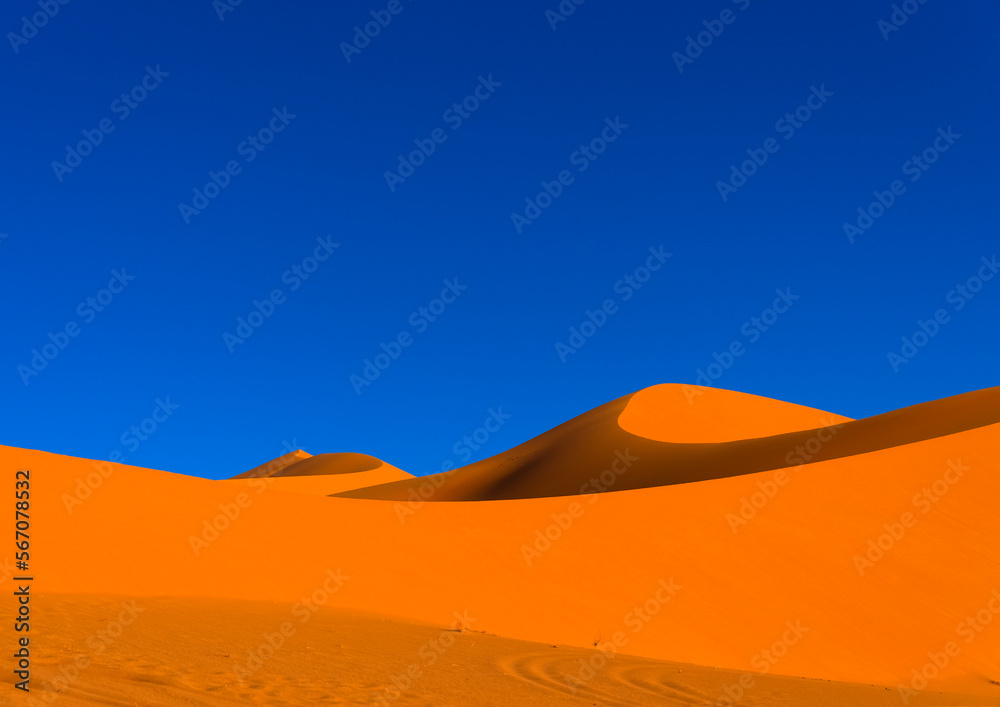 Sand dunes in the Sahara desert, Tassili N'Ajjer National Park, Tadrart ...