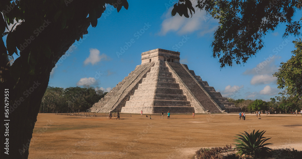 Ancient pre-Columbian Maya civilization Pyramid - Temple of Kukulcán in ...