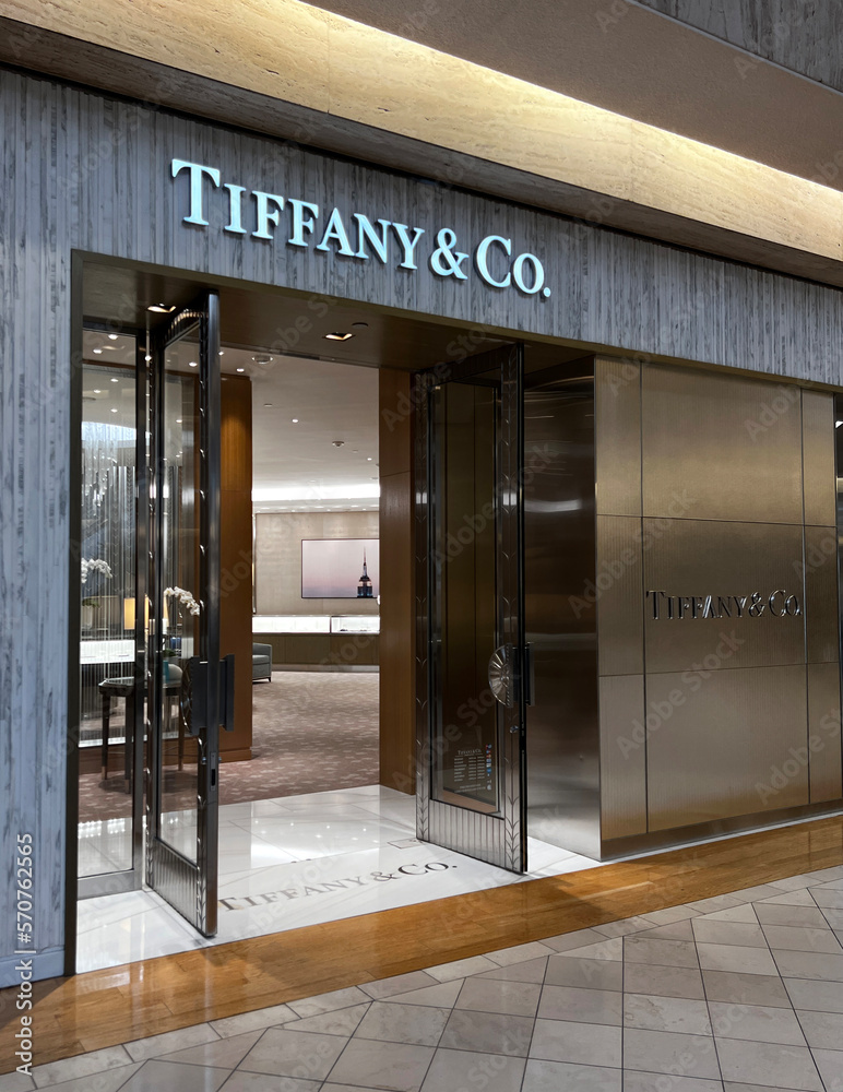 Entrance to Tiffany & Co store at Northbrook Court mall in suburban ...
