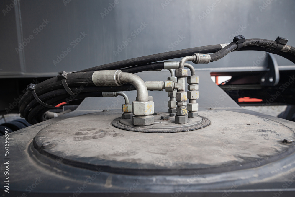 High pressure hydraulic hose system connected with steel pipes and ...