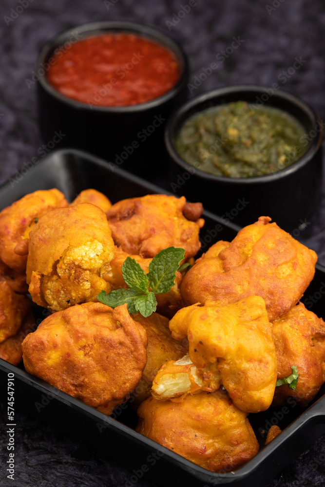 Gobi Pakoda Also Called Gobhi Pakora, Pakodi, Fakkura, Bhajiya, Bhajji ...