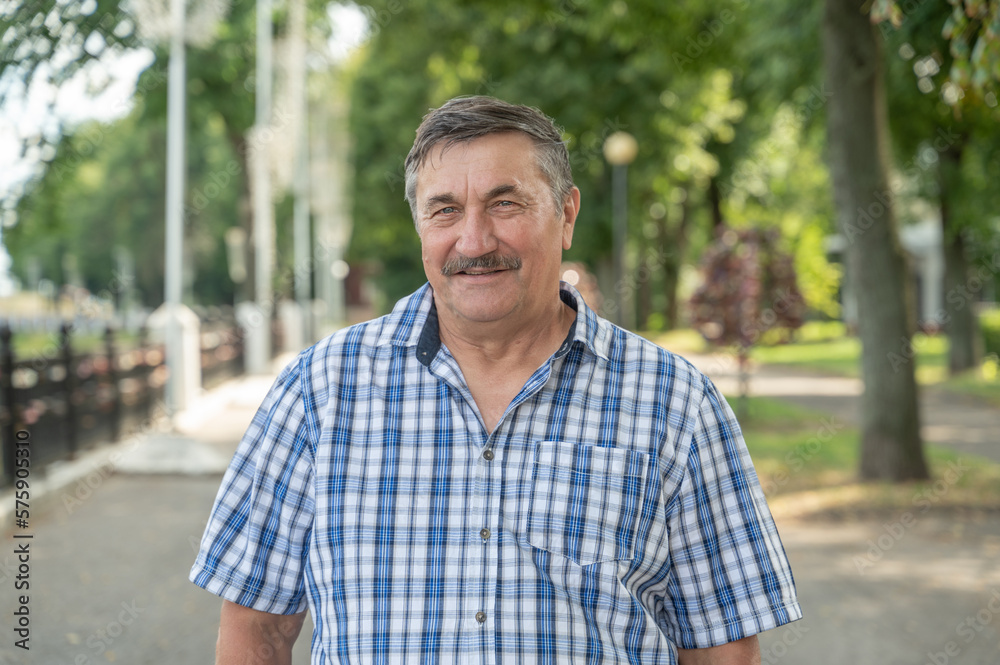 Portrait of a very old man 70 years old. Grandpa is resting in the ...