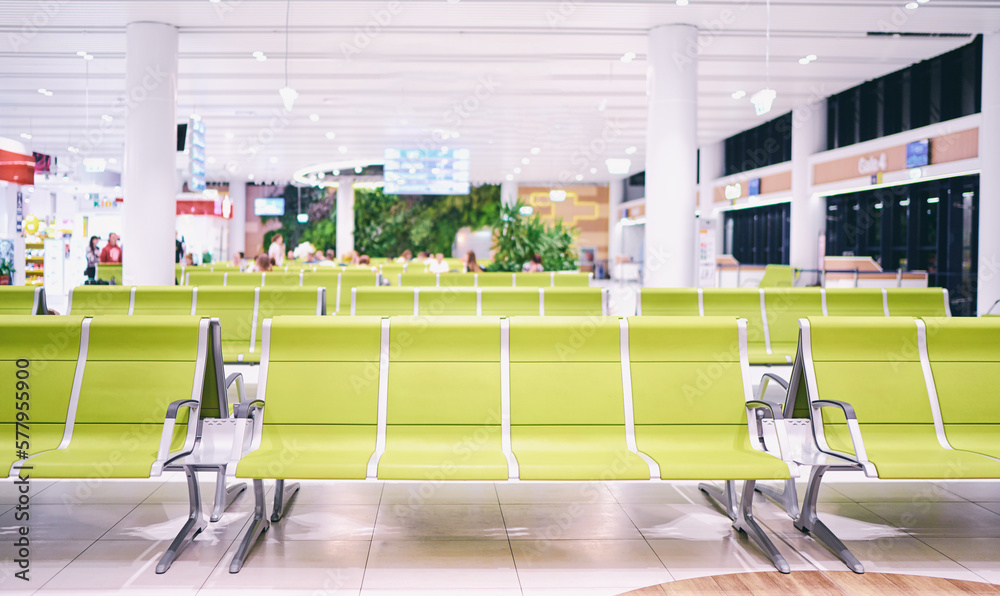 Bench in the terminal of airport. Empty airport terminal waiting area ...