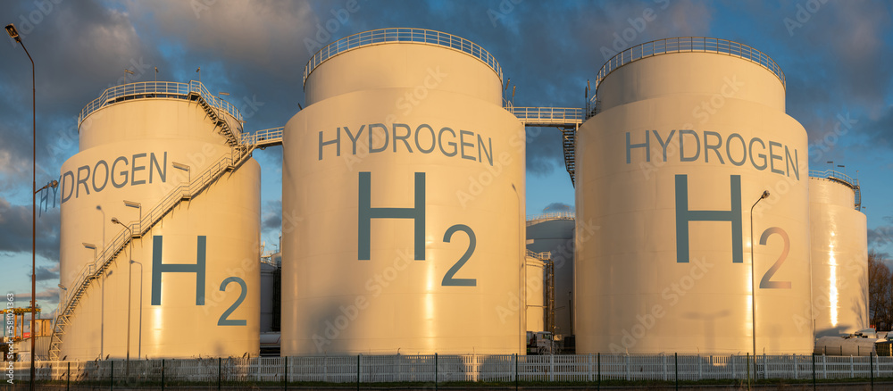 Liquid hydrogen tanks-vision of the future.3d illustration Stock Photo ...