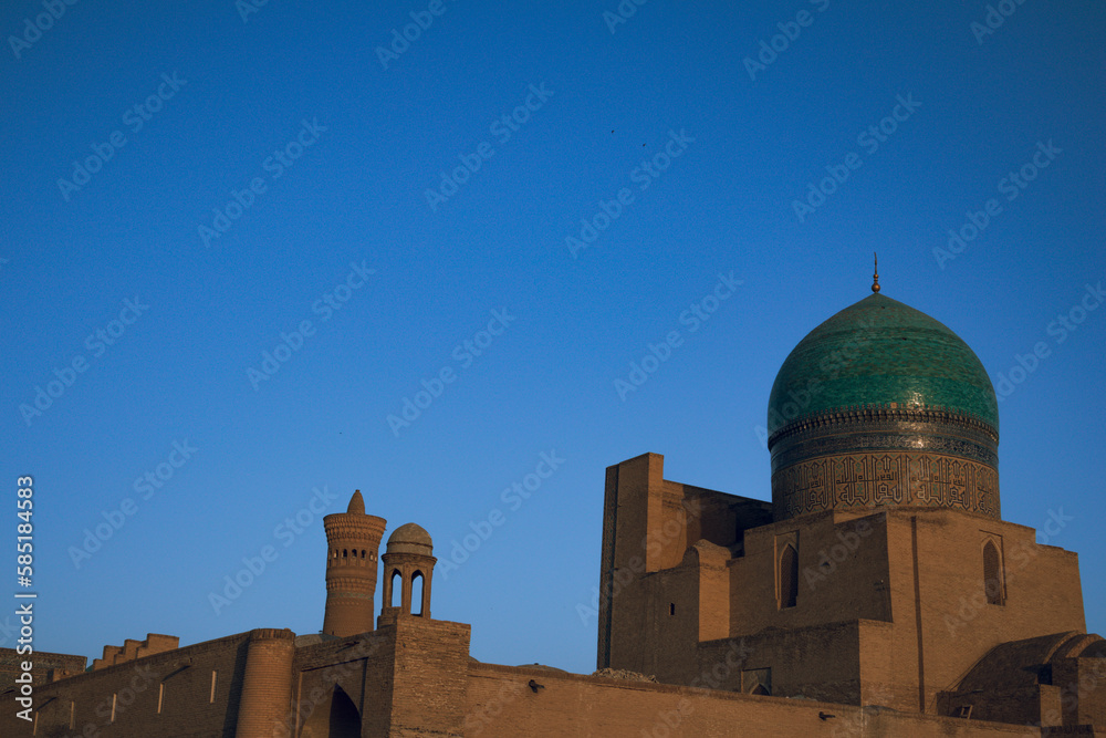 Sunset and Persian architecture in the ancient silk road city of ...