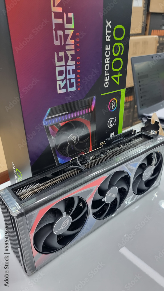 Foto de Stock ASUS ROG STRIX Nvidia GeForce RTX 4090 GPU 24GB Tweak III ...