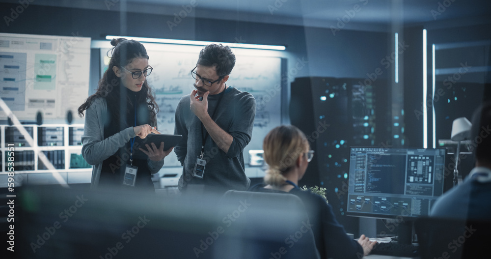 Foto de Stock Portrait of Two Creative Young Female and Male Engineers ...