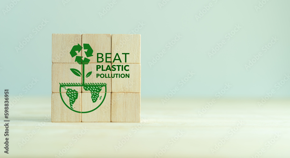 Foto de Stock World Environment Day (5th June) theme is Beat Plastic ...