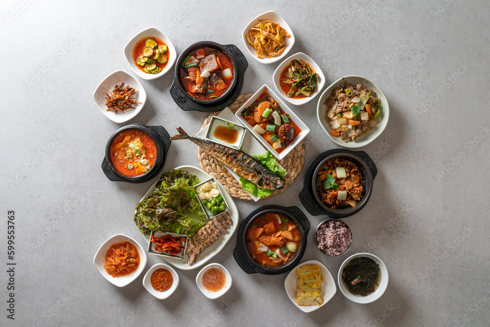 Set Menu of Napa Wraps with Pork Korean food dish meal Set Menu with ...