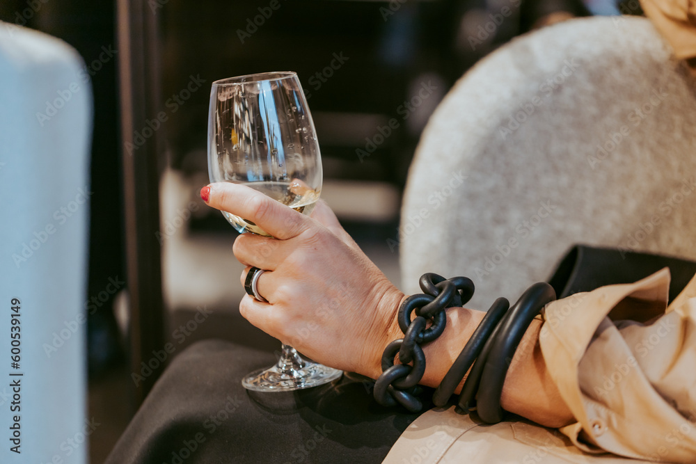 Foto de Stock People hands holding glass of champagne at the party ...