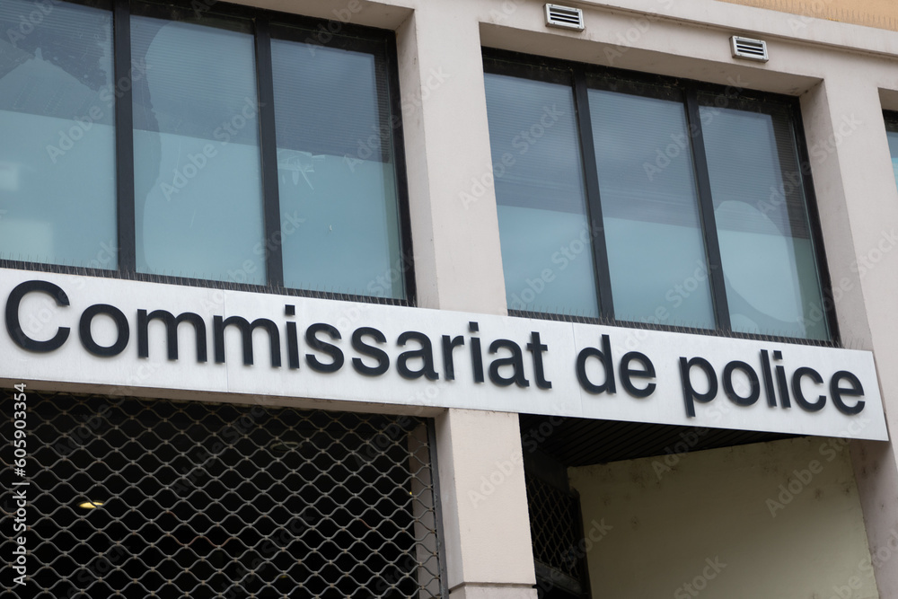 Fotografie commissariat de police sign text french and logo brand front ...