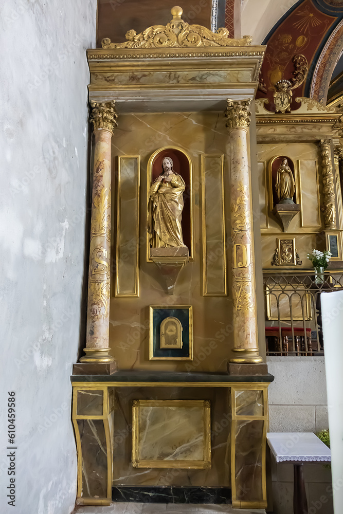 Interior of Church of Holy Martin (Eglise Saint-Martin de Sare, XVII ...