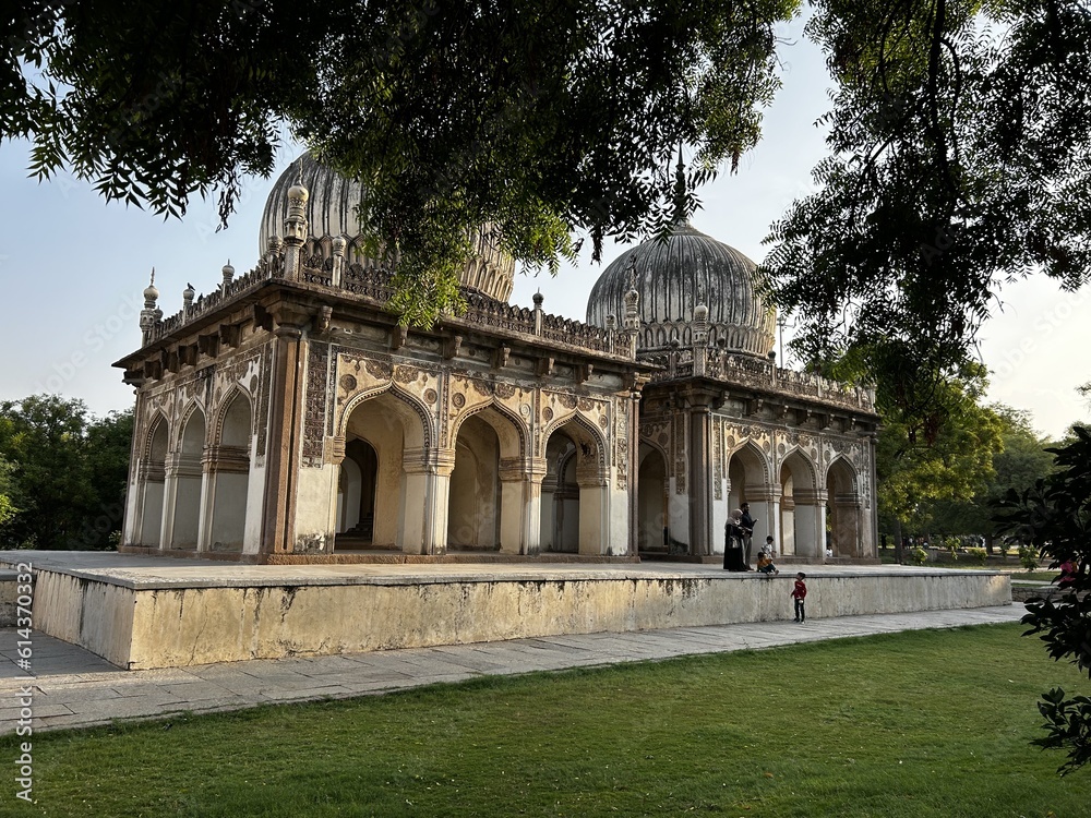 7 Tombs from Hyderabad / Qutub Shahi Tombs Hyderabad Stock Photo ...