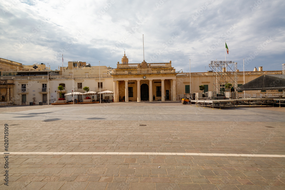 St George Square and Palace Armoury in Old Town of Valletta in the ...