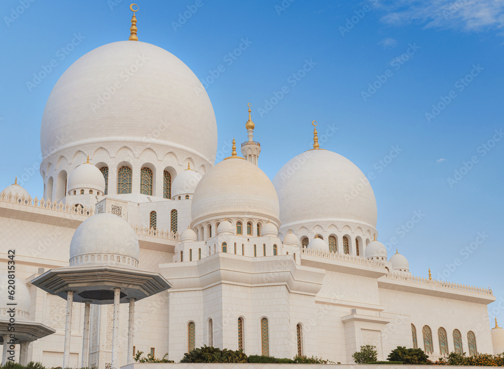 Stock-Foto „20 March 2023, Abu Dhabi, UAE: Sheikh Zayed Mosque largest ...