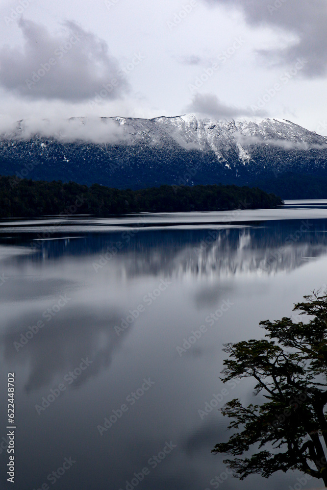paisajes hermosos : montañas,lagos,bosques,naturalez e animales Stock ...