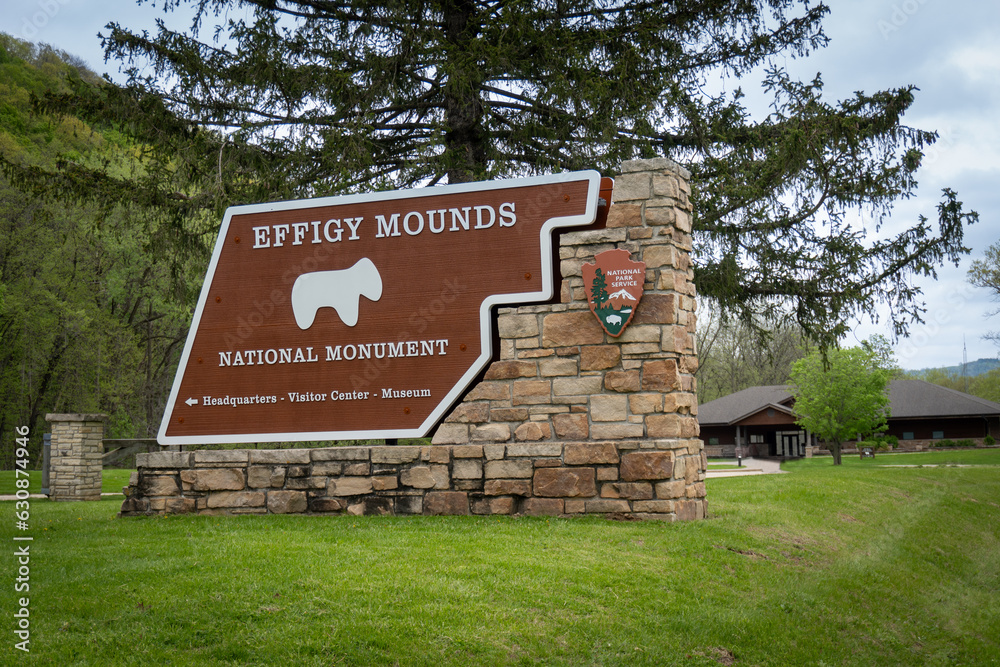 Harpers Ferry, Iowa: Effigy Mounds National Monument sign. Site ...