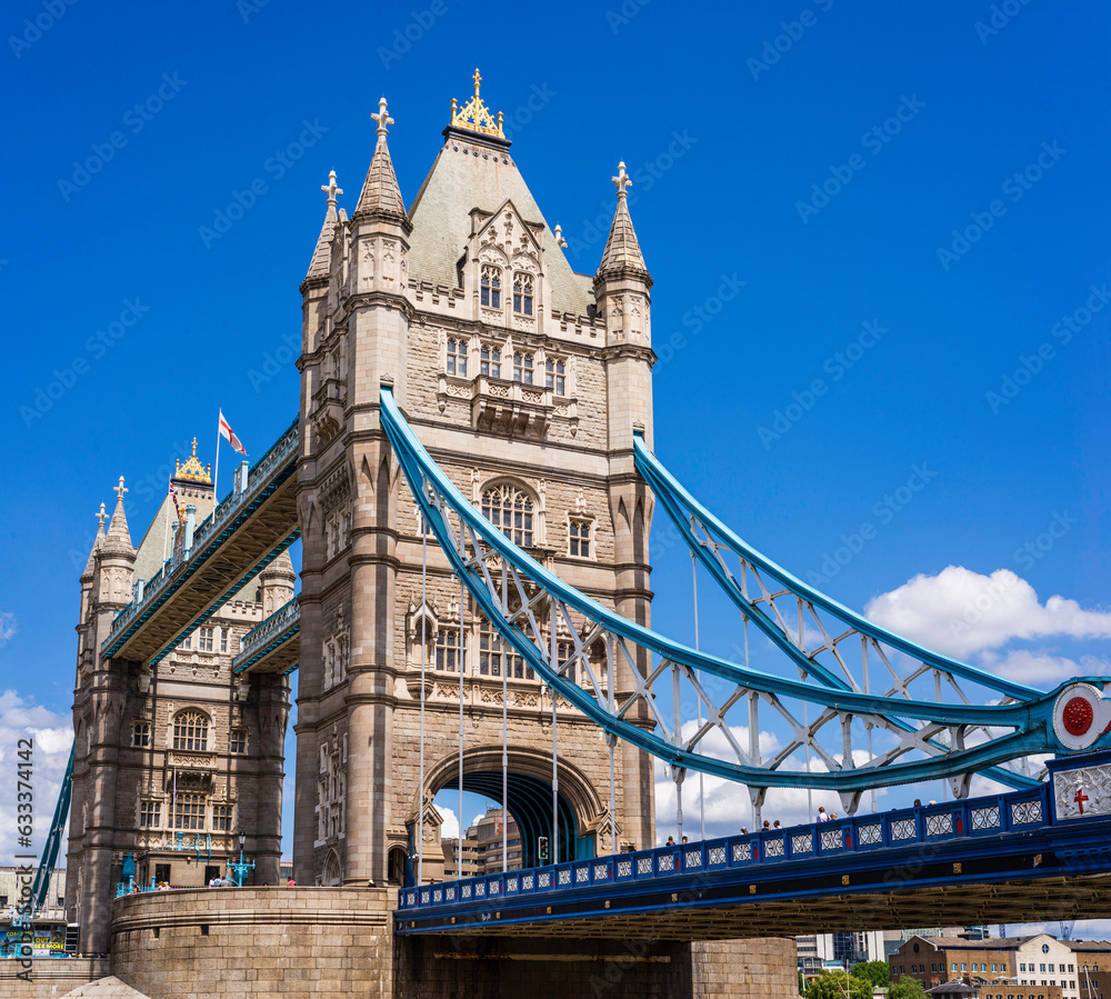 Iconic Tower Bridge connecting London with Southwark on the Thames ...