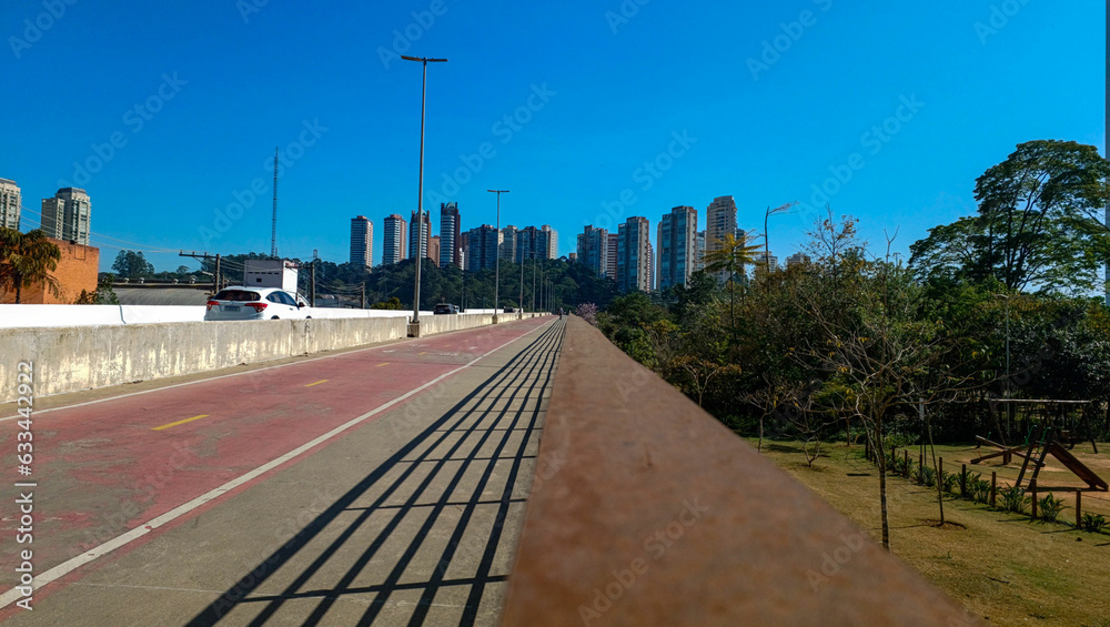 Zona sul de São Paulo. Nossa praça, Parque Burle Marx, Marginal ...